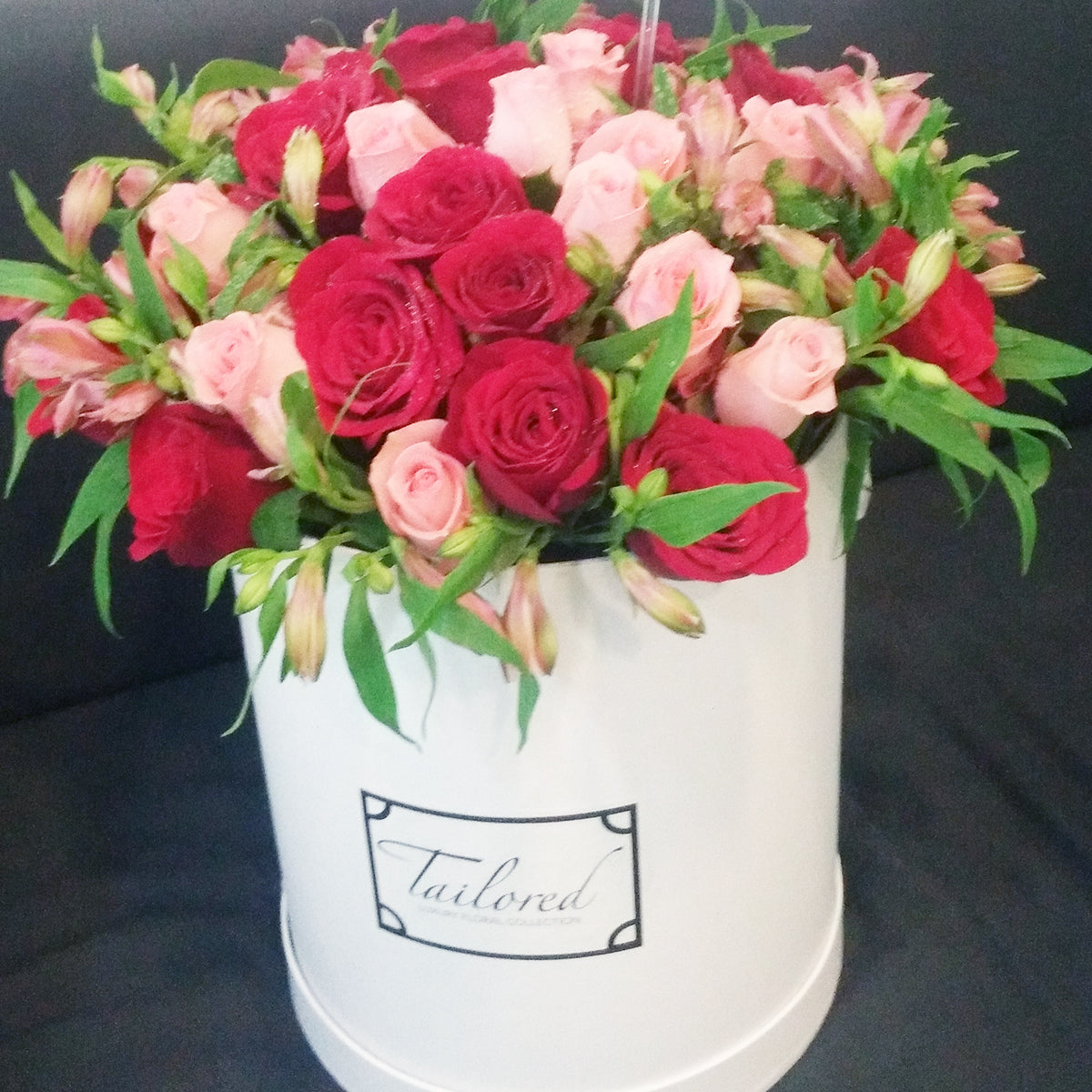 Toby Luxury Flower Box – Tailored Floral
